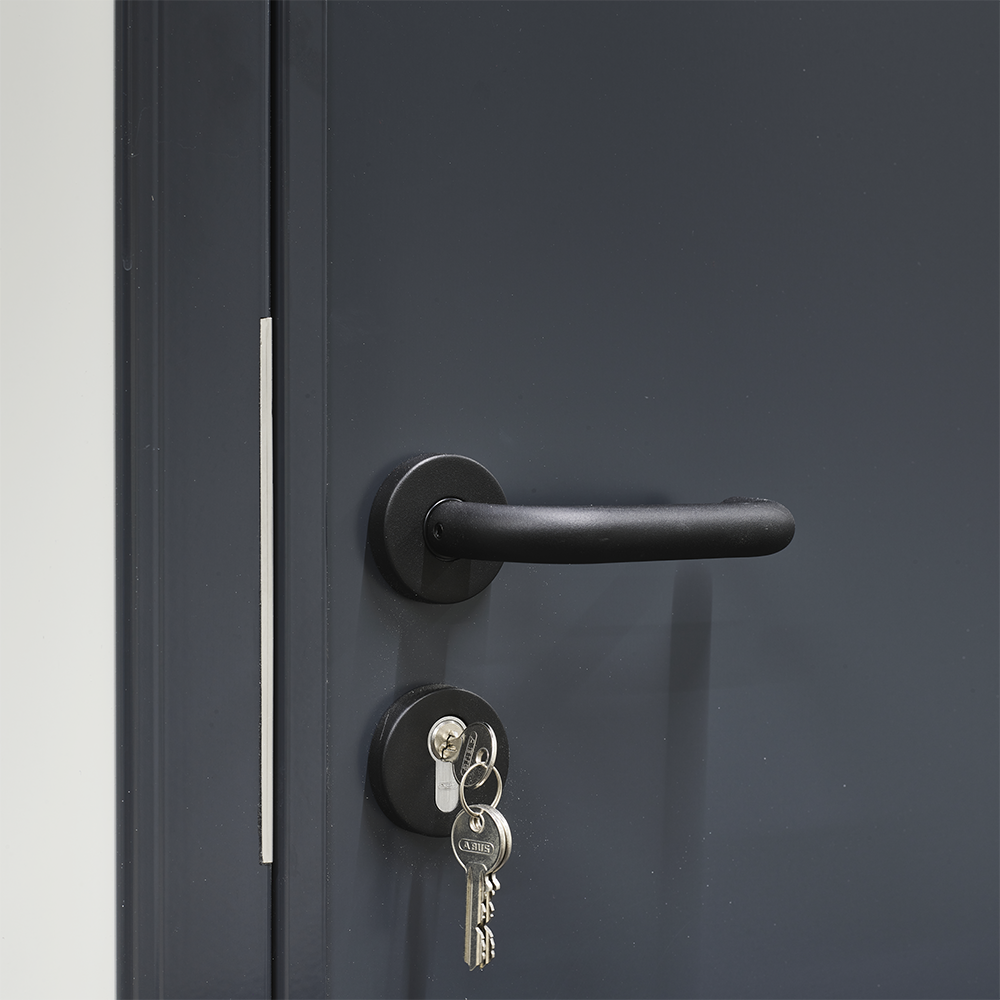 Service Hinged Door - Smart | isomasters