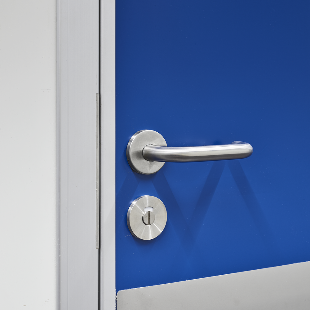 Service Hinged Door - Smart | isomasters