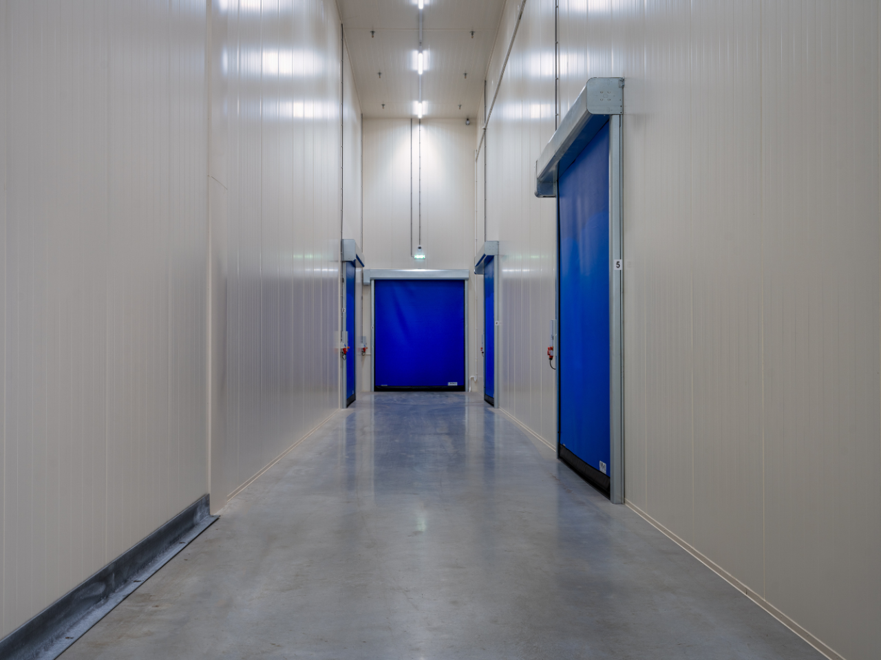 Cold rooms for distribution centres | isomasters